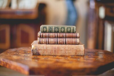 Build a Book Collection - Nashville Interiors Magazine